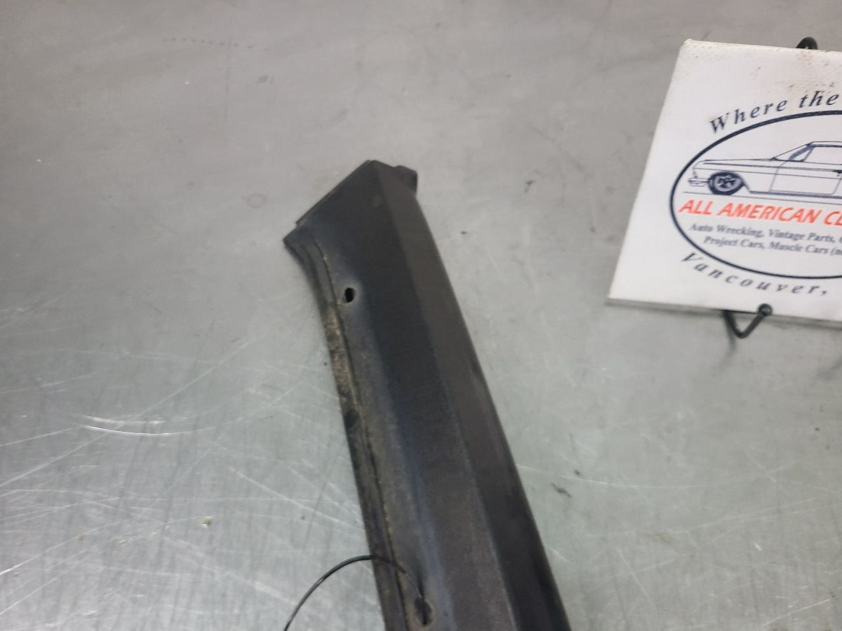 2003-07 Hummer H2 Passenger Door Exterior Windshield Reveal Moulding T ...