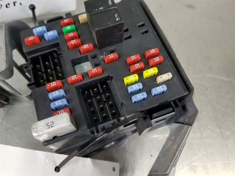 2003 Hummer H2 Cabin Fuse Box Assembly - 6.0L, AWD - OEM – All American ...